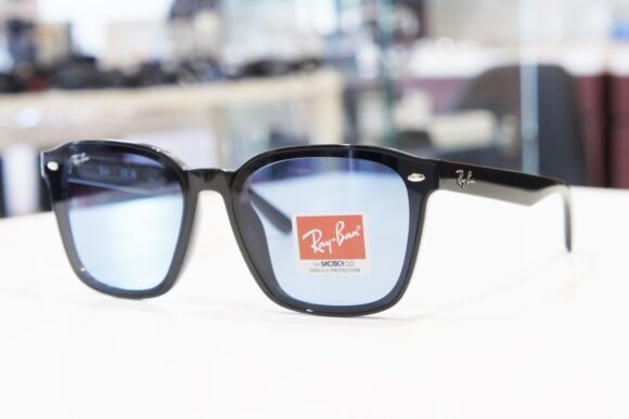 オーバーサイズがかっこよくキマるRay-Ban「RB4392D」のサングラスをご紹介します！