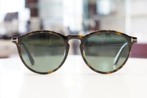 【ブランド別比較】運転やアウトドアにもおすすめな最強の「偏光サングラス」を徹底解剖！