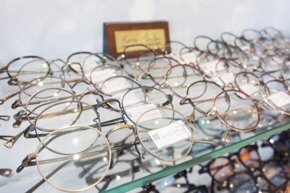 強度近視さんの悩みを解決！カメマンネン「KMN-113」のメガネなら失敗しません！